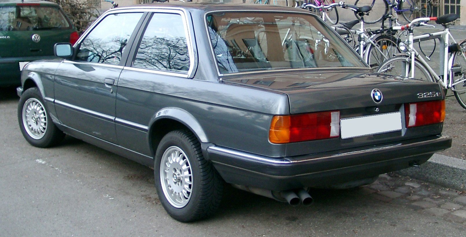 BMW 3 Series Coupe (E30) 325i (171 Hp)